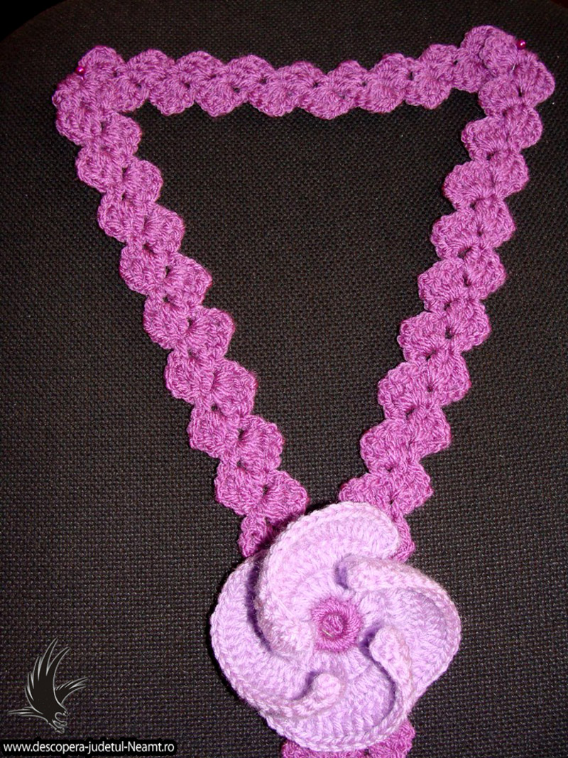 Accesorii croşetate de Mihaela Achiroaie: Coliere crosetate: 28.01.2012