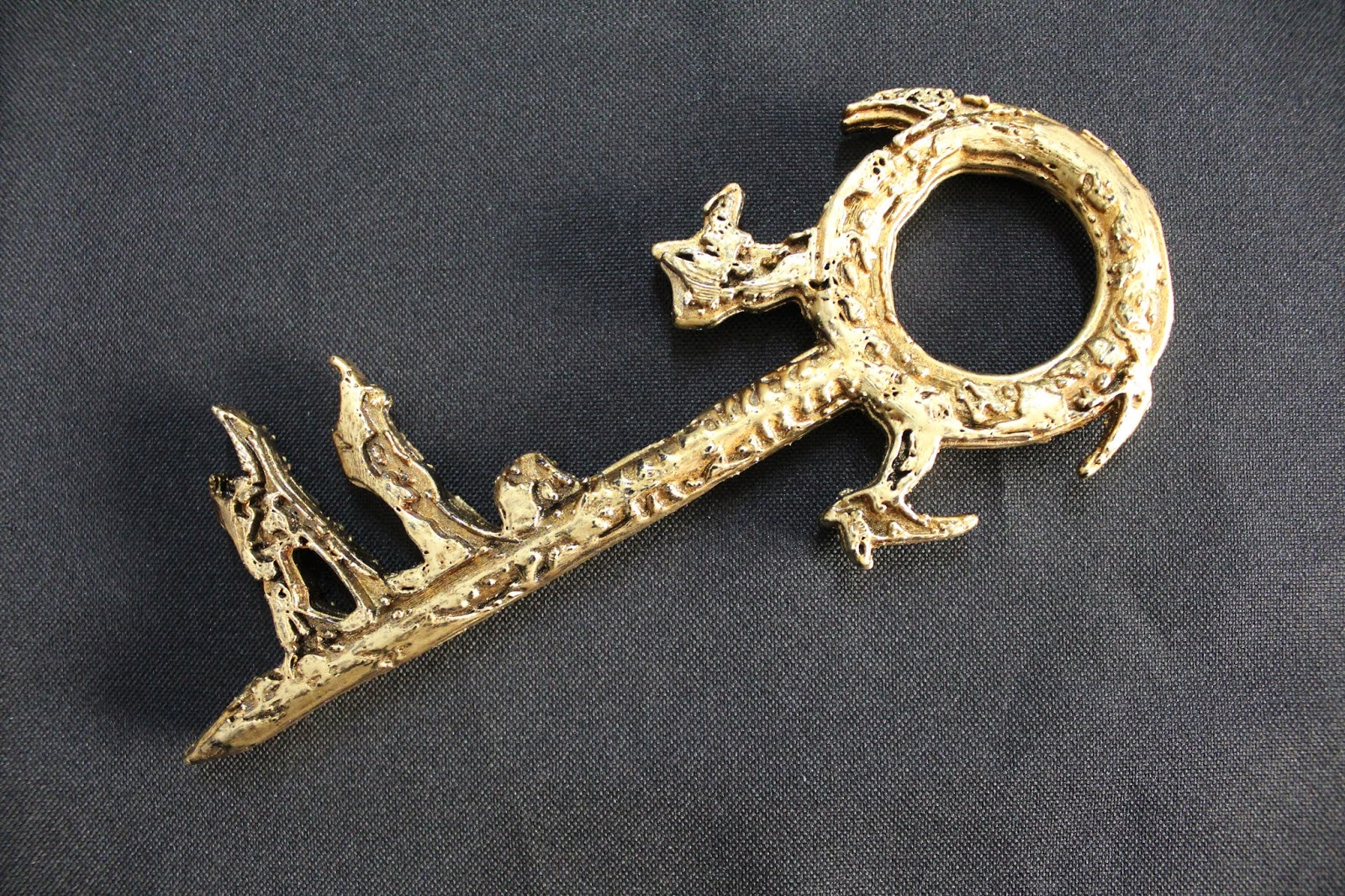 Más allá de mis Sueños: Lucifer's Key to Hell - Lifesize Replica