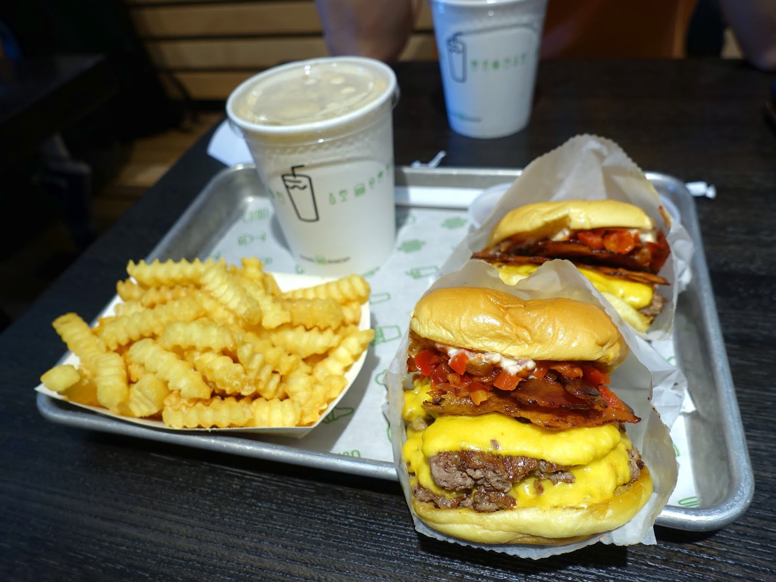 Shake Shack at Pacific Place (Hong Kong, CHINA) ★★★☆☆ | A traveling ...