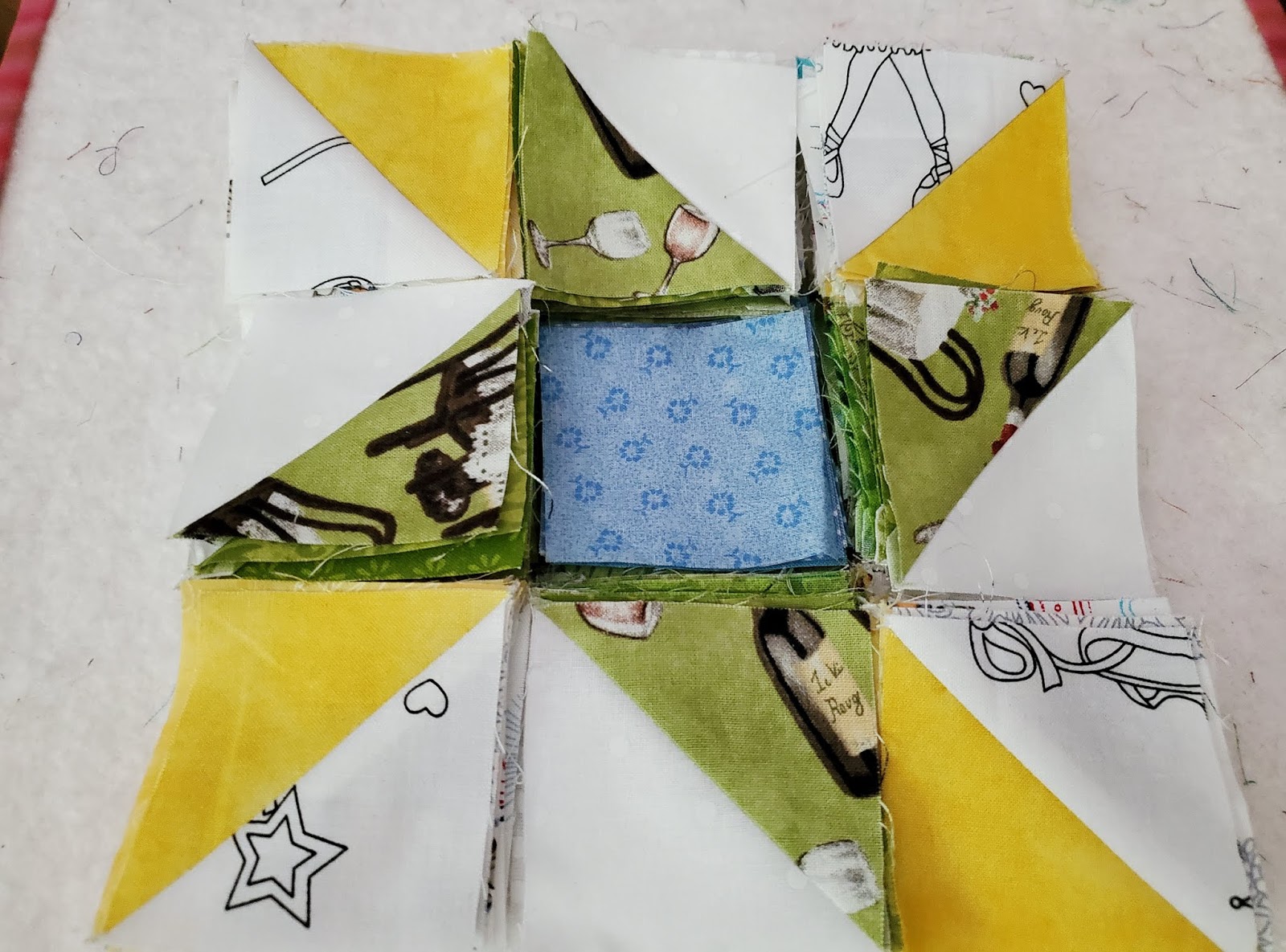 My Quilty World: Unity Quilt-A-Long - Bonnie Hunter Mystery - Week 4