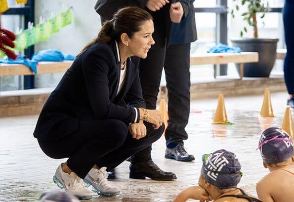 Crown Princess Mary visited Helsingør Swimming Club with the Mary ...