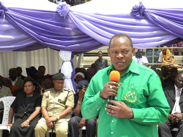 TASWIRA YA MAZISHI YA ASKOFU KANISA LA EAGT MOSES KULOLA JIJINI MWANZA ...