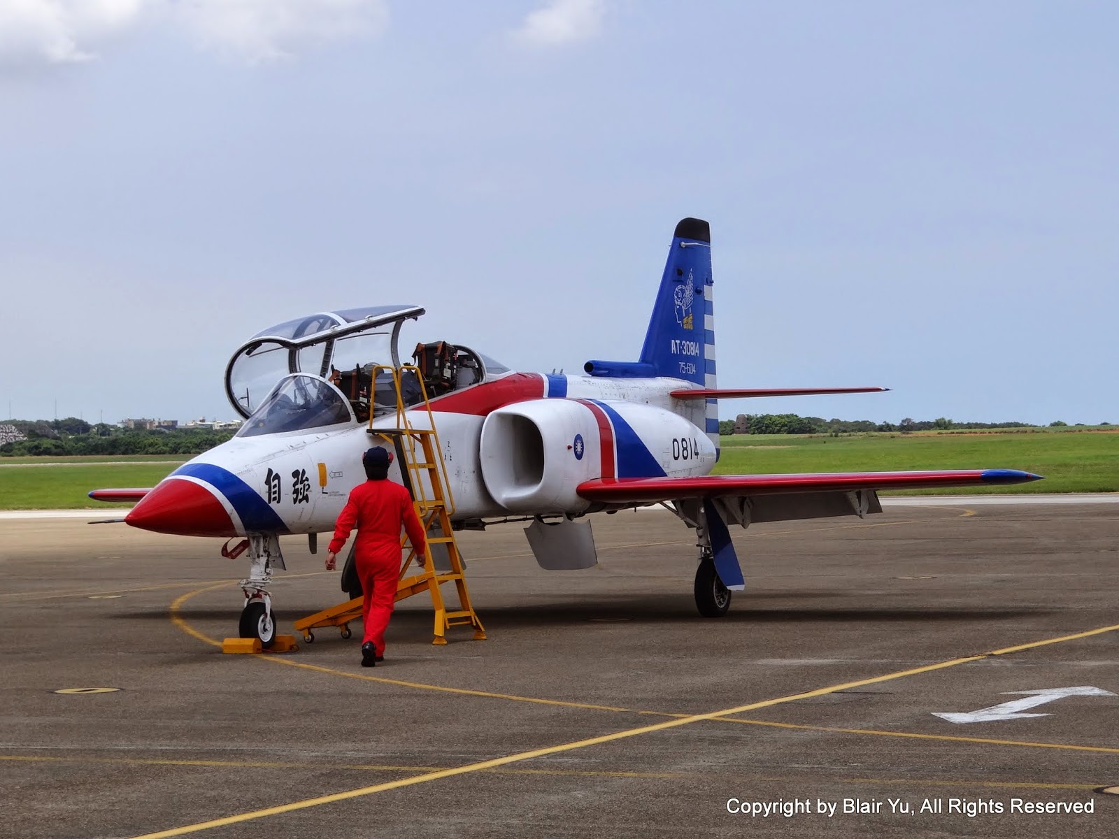 Blair's 軍事,警察及消防攝影: 雷虎小組 AT-3 教練機 0814