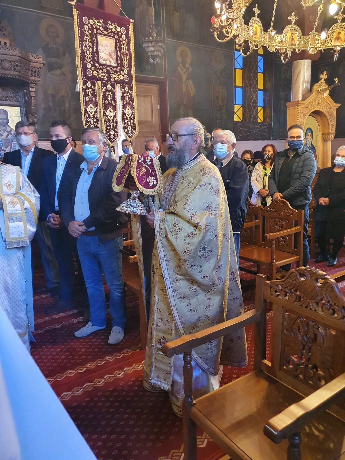 Άγιοι και Εκκλησία: Ο Σεβ.Μητροπολίτης Σταγών και Μετεώρων κ.Θεόκλητος ...