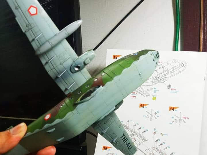 AIRPLANE SCALE MODELKIT: CASA C- 212