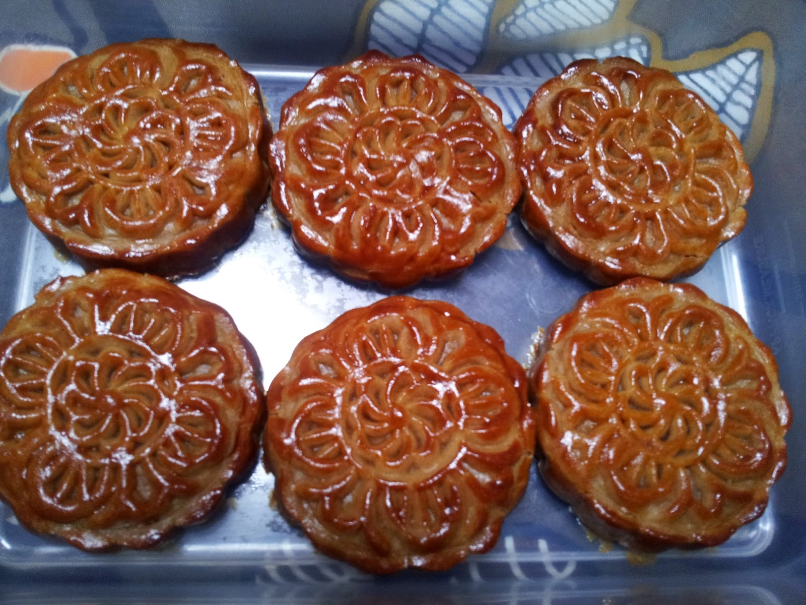 Pat's Kitchen Journal: Coconut mini mooncake