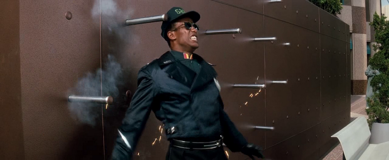 Elokuvatirkistelijä - Leffablogi: Demolition Man