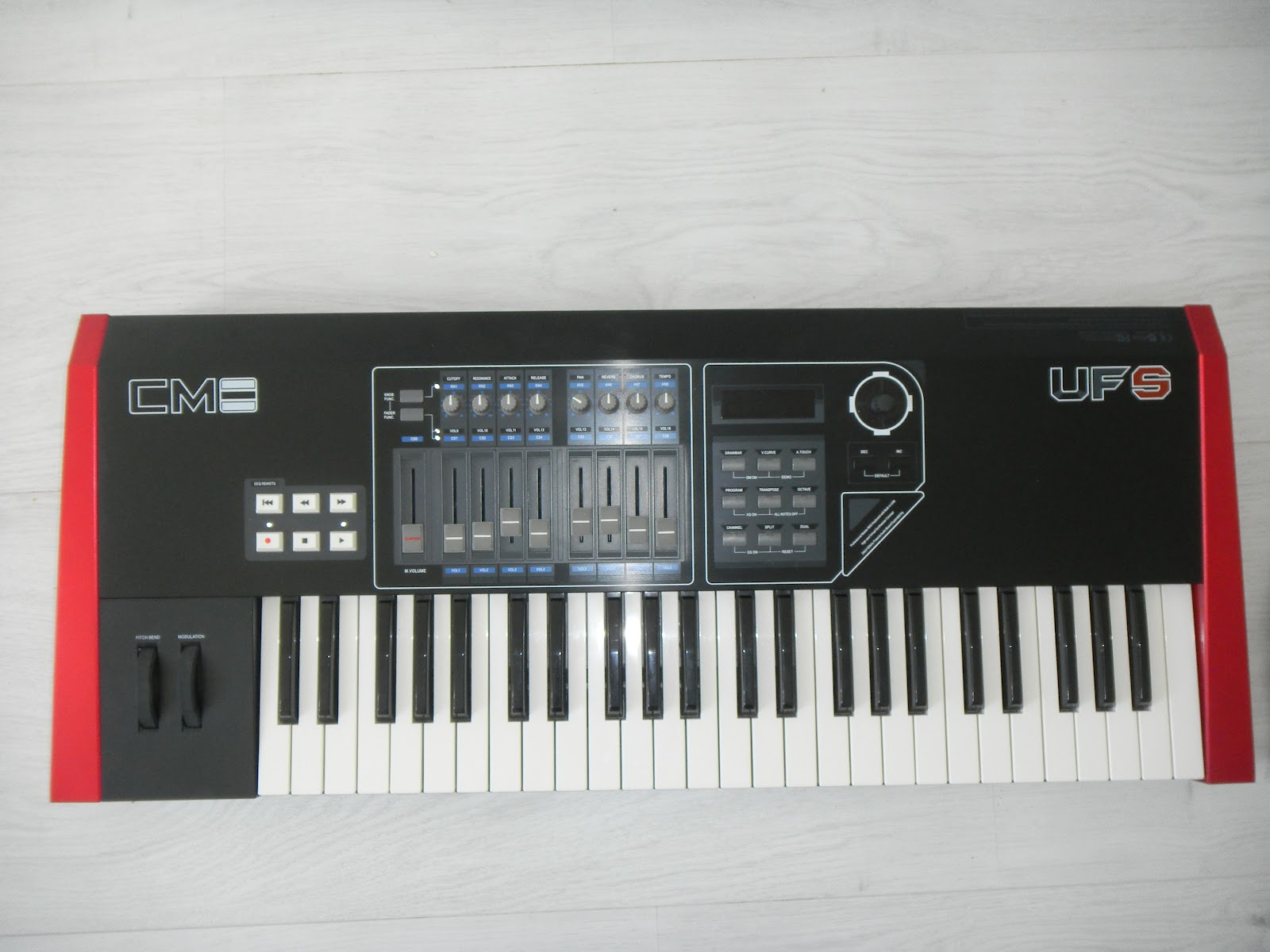 Infrequent Sound [sex.tex] technology: CME UF5 USB - 49 Key (C1-C5 ...
