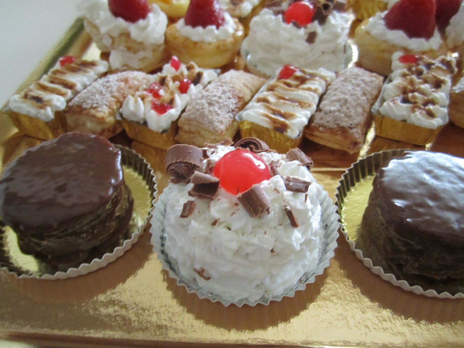 Mis Dulces Caseros-Loly: MINI PASTELES-UN DÍA ESPECIAL