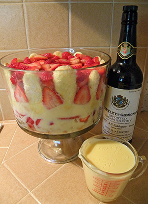 Seasonal Eating: Strawberry Trifle