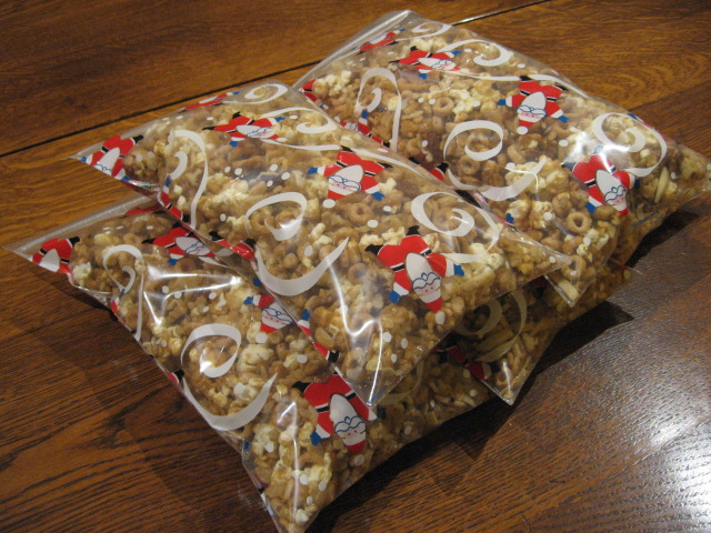 Cooking Through the Clippings: Crazy Mixed-Up Popcorn