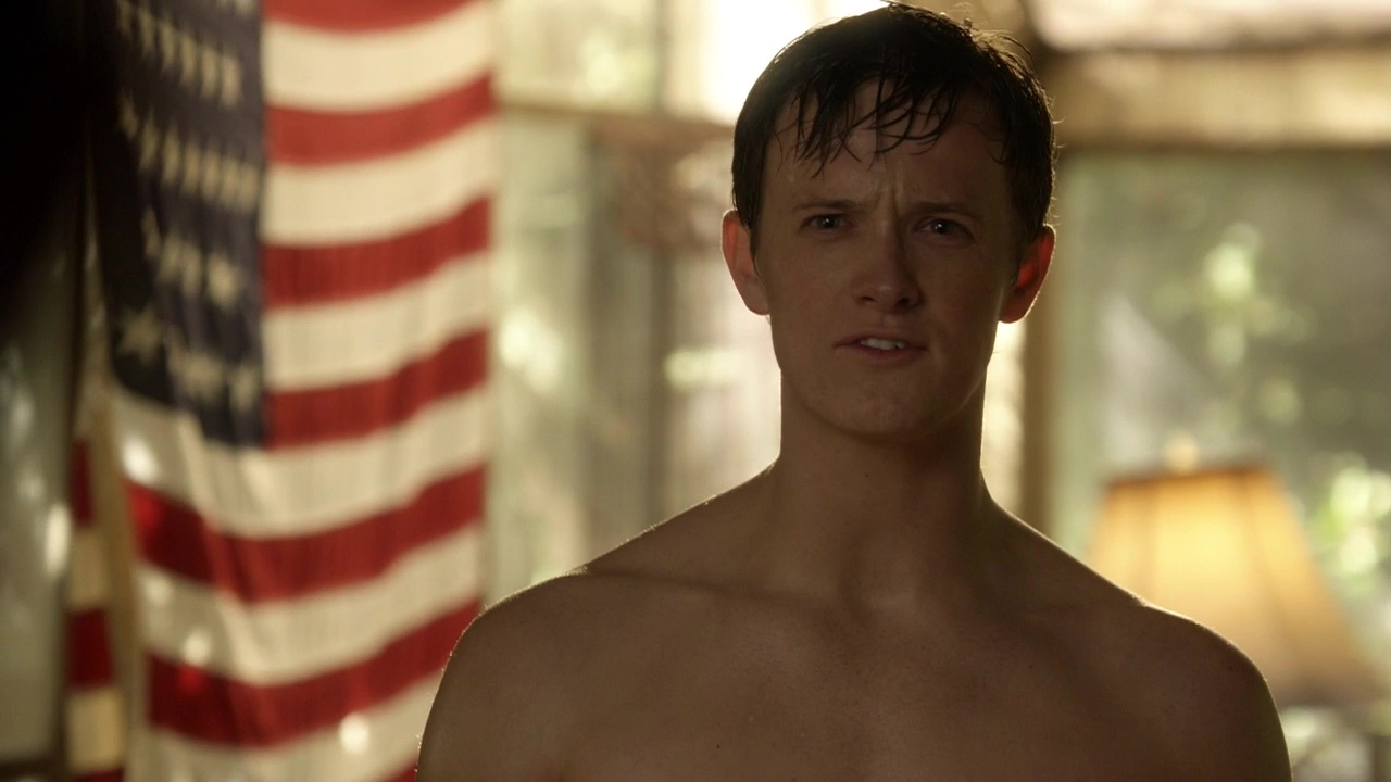 ausCAPS: Ross Philips shirtless in Hart Of Dixie 1-19 "Destiny & Denial"