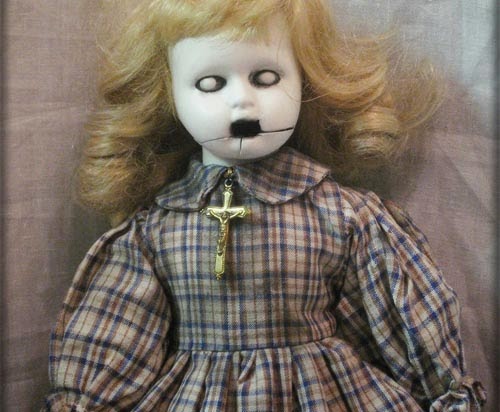 FOTOS MACABRAS #6 - BONECAS ASSUSTADORAS | QUEROMEDO