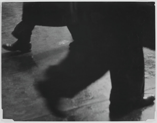 Spencer Alley: Running Legs and Reflections - Lisette Model