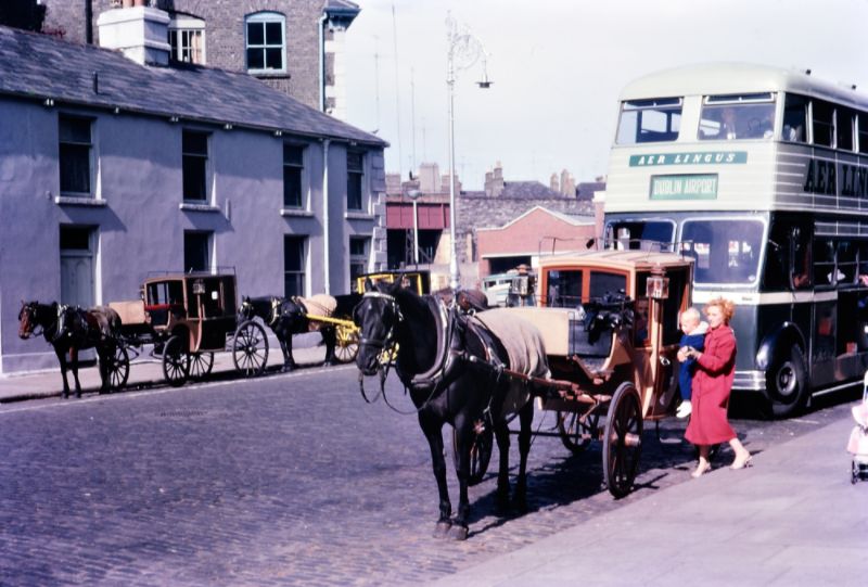 33 Vintage Snapshots Capture Everyday Life in Ireland in the 1960s ...
