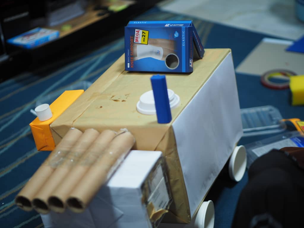 nanyfadhly: Projek Binaan 3D - Robot dan Kereta Perang dari Barang ...