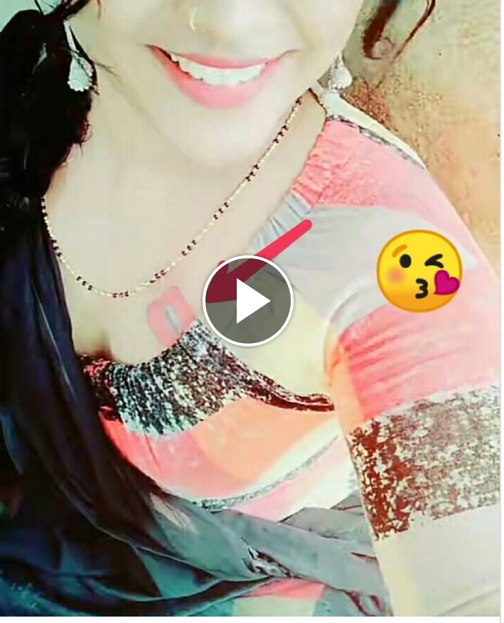 Tamil Cute Girls Cleavages Show In Hot Dubsmash Video All In One