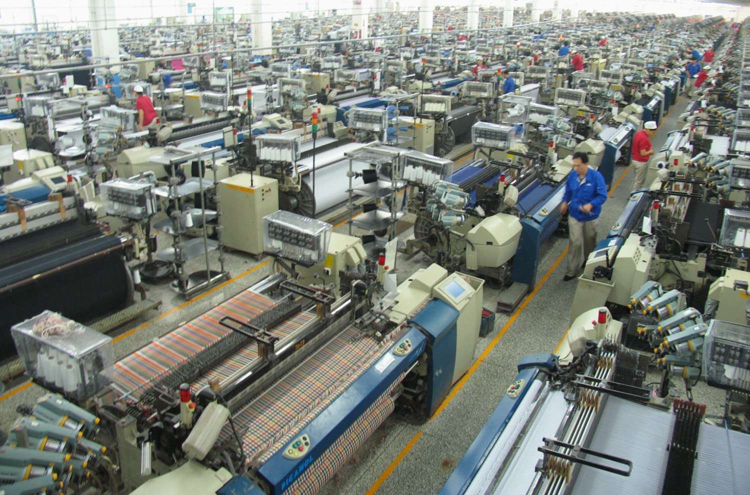 © Moda Glamour Italia: Luthai: Apre la sua nuova Sede Europea a Milano