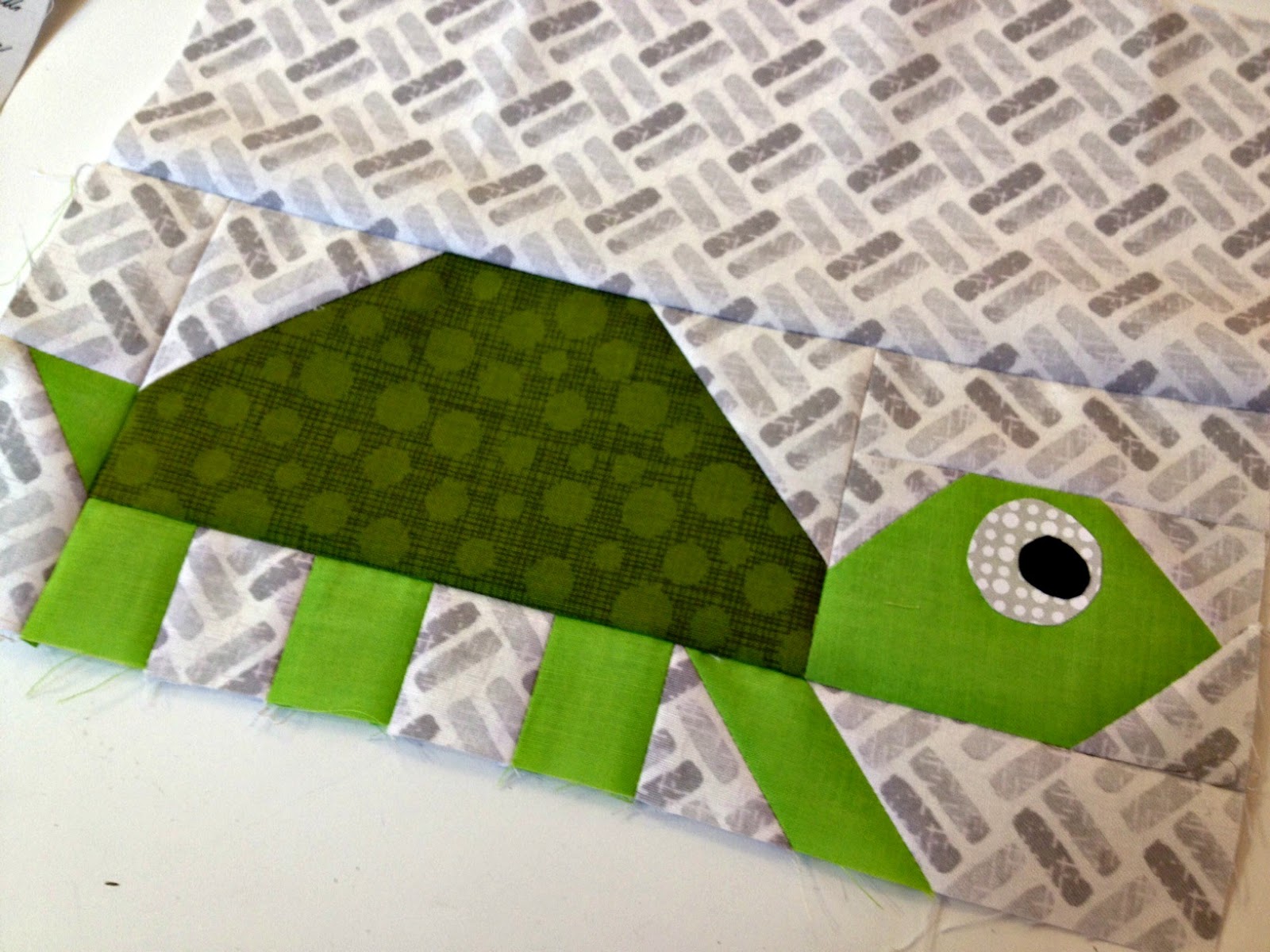 Studio Dragonfly: Bee Blocks: An Elephant Parade