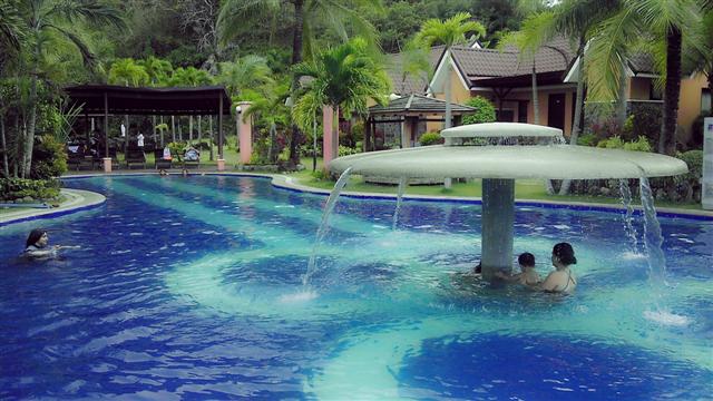 Everyday Timeline: 88 Hotspring Resorts in Calamba Laguna Philippines