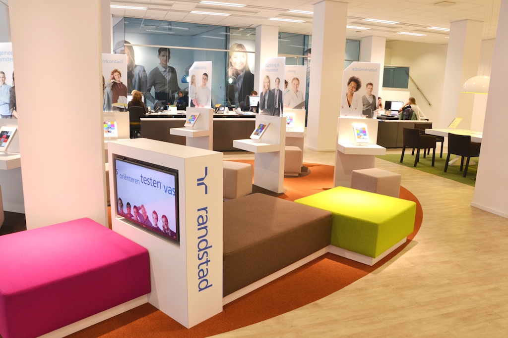 Randstand tem novas vagas disponíveis com salários acima da média (9.º ...