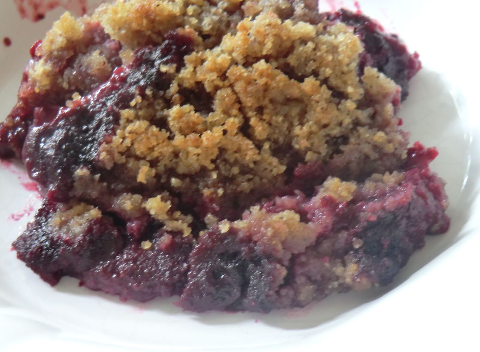 Crumble aux fruits rouges aux farines de sarrasin et de noix de coco ...
