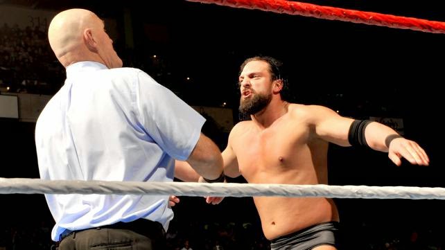 WWE In live!!!!: THE GREAT KHALI vs DAMIEN SANDOW