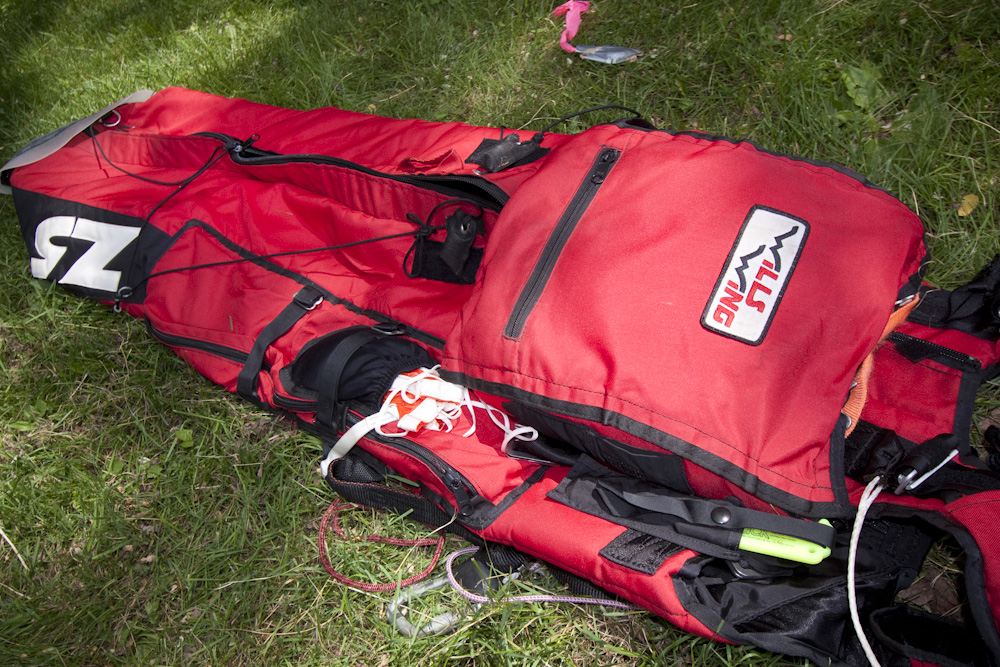 WILLS Z5 W/CHUTE, FLYTEC 4010 VARIO, VERTEX VX-150 RADIO FOR SALE