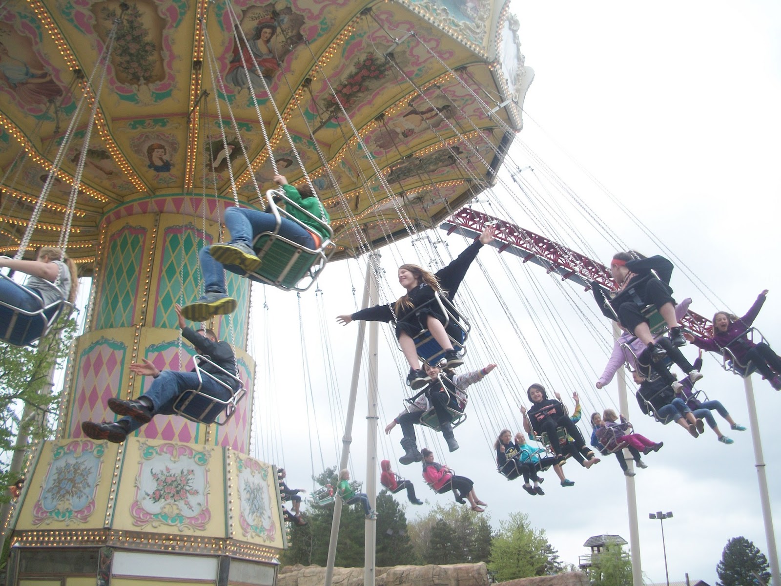 Pams Party & Practical Tips: Why Cedar Point Rocks!