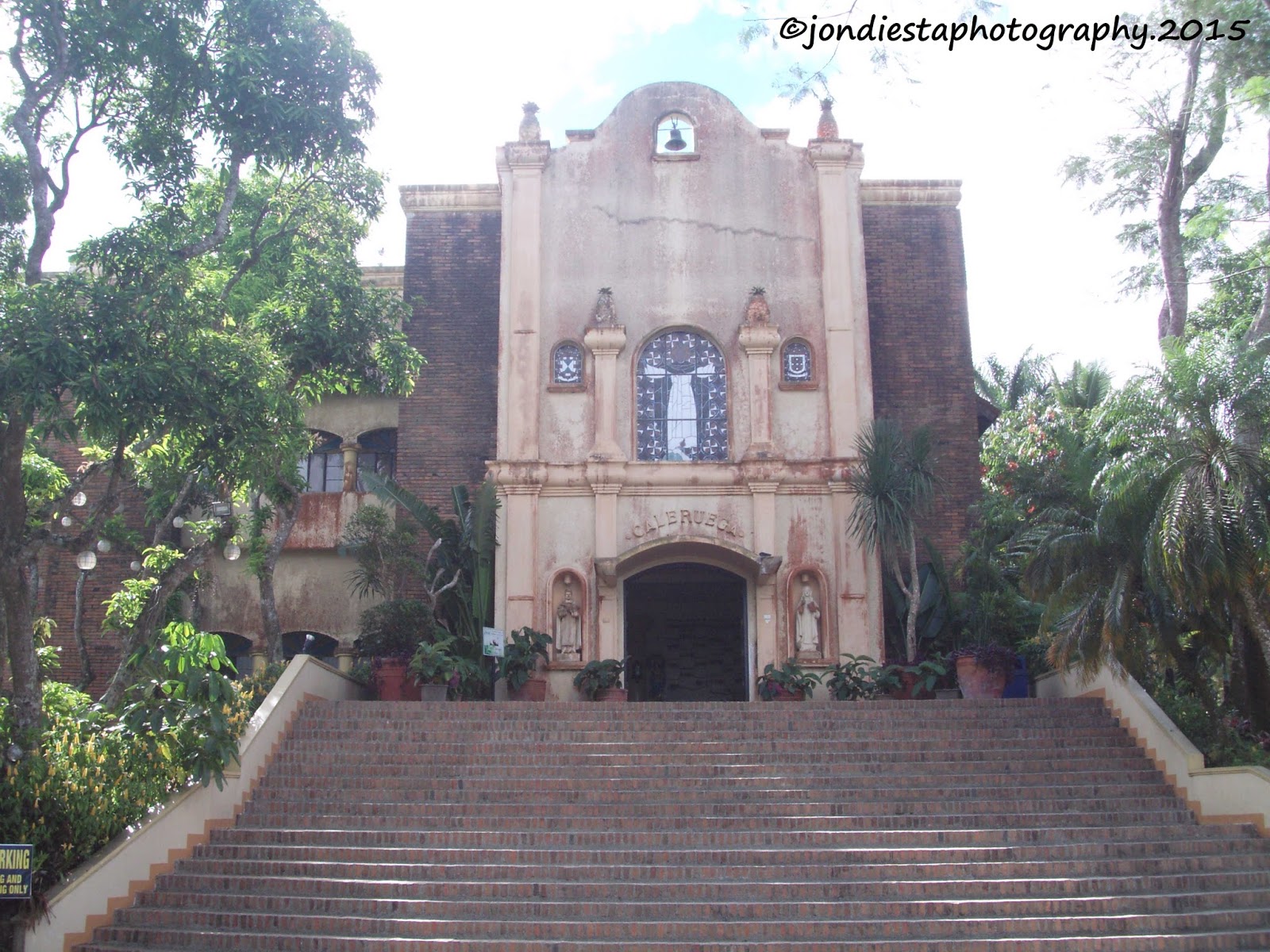 Travel and Paper Perspectives: Visita Iglesia: An Ecclesiastical ...