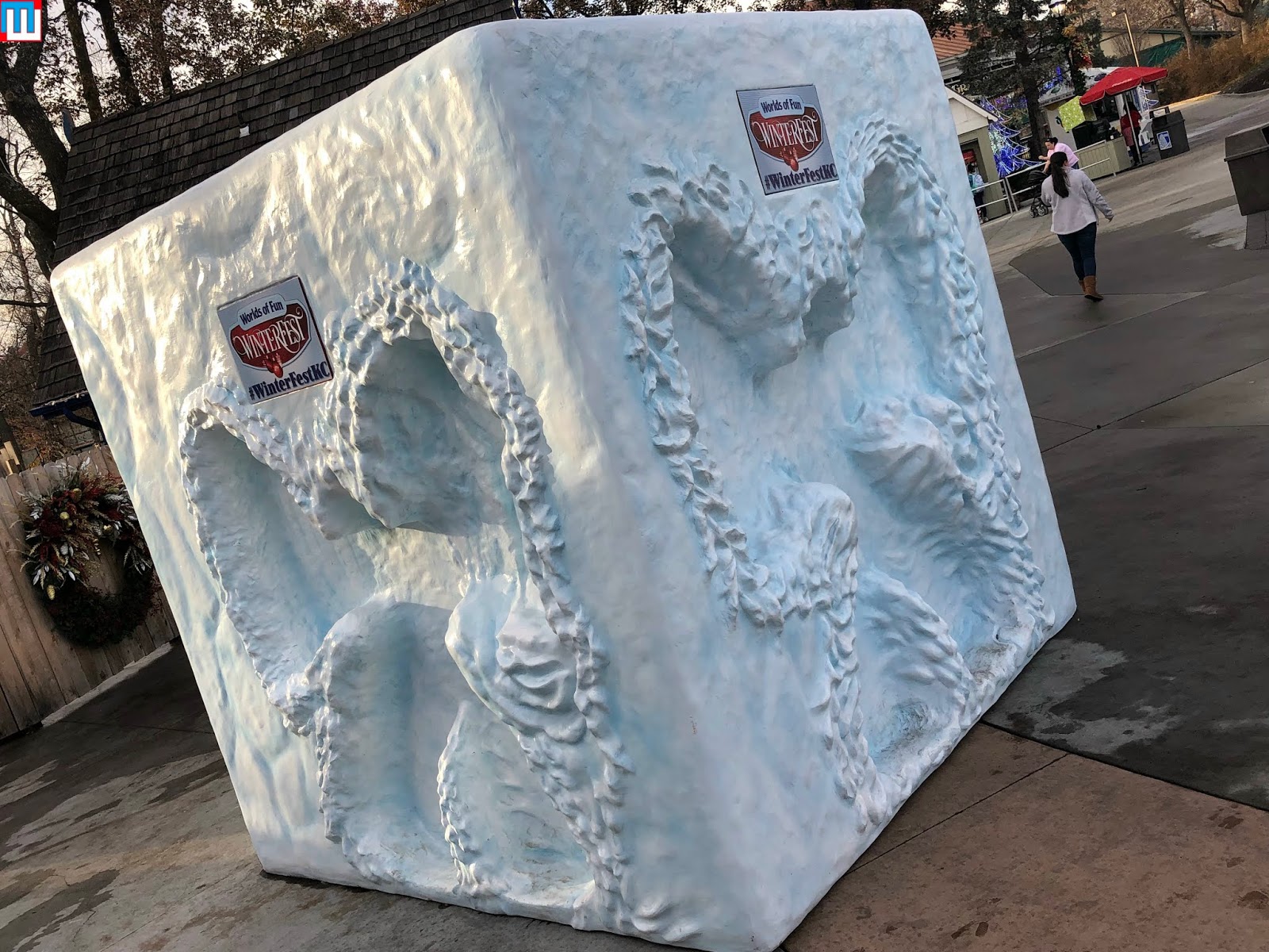 MidwestInfoGuide: Winterfest Decorations (WOF)