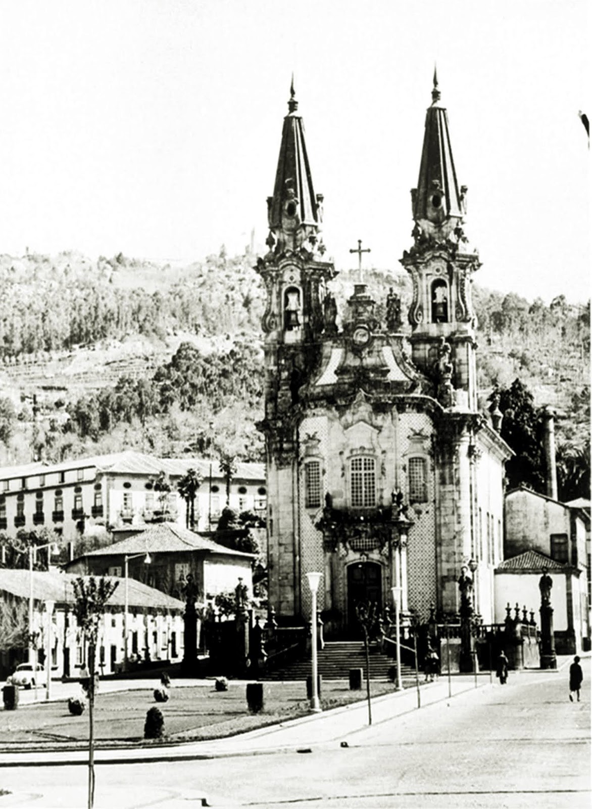 Largo República do Brasil, 1964 - Fototeca de Guimarães