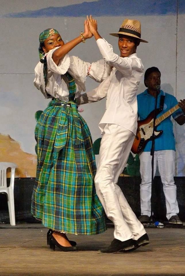 Demasiadas Noches: Biguine (Martinica)