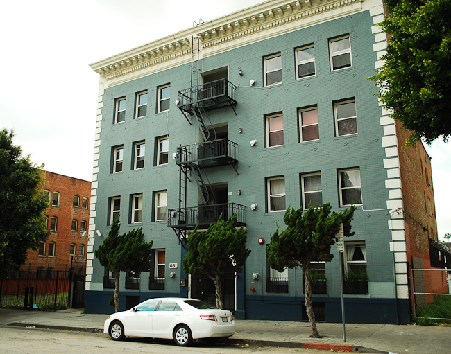 Shatto Place - Los Angeles: Apartments For Rent - (Large singles only)