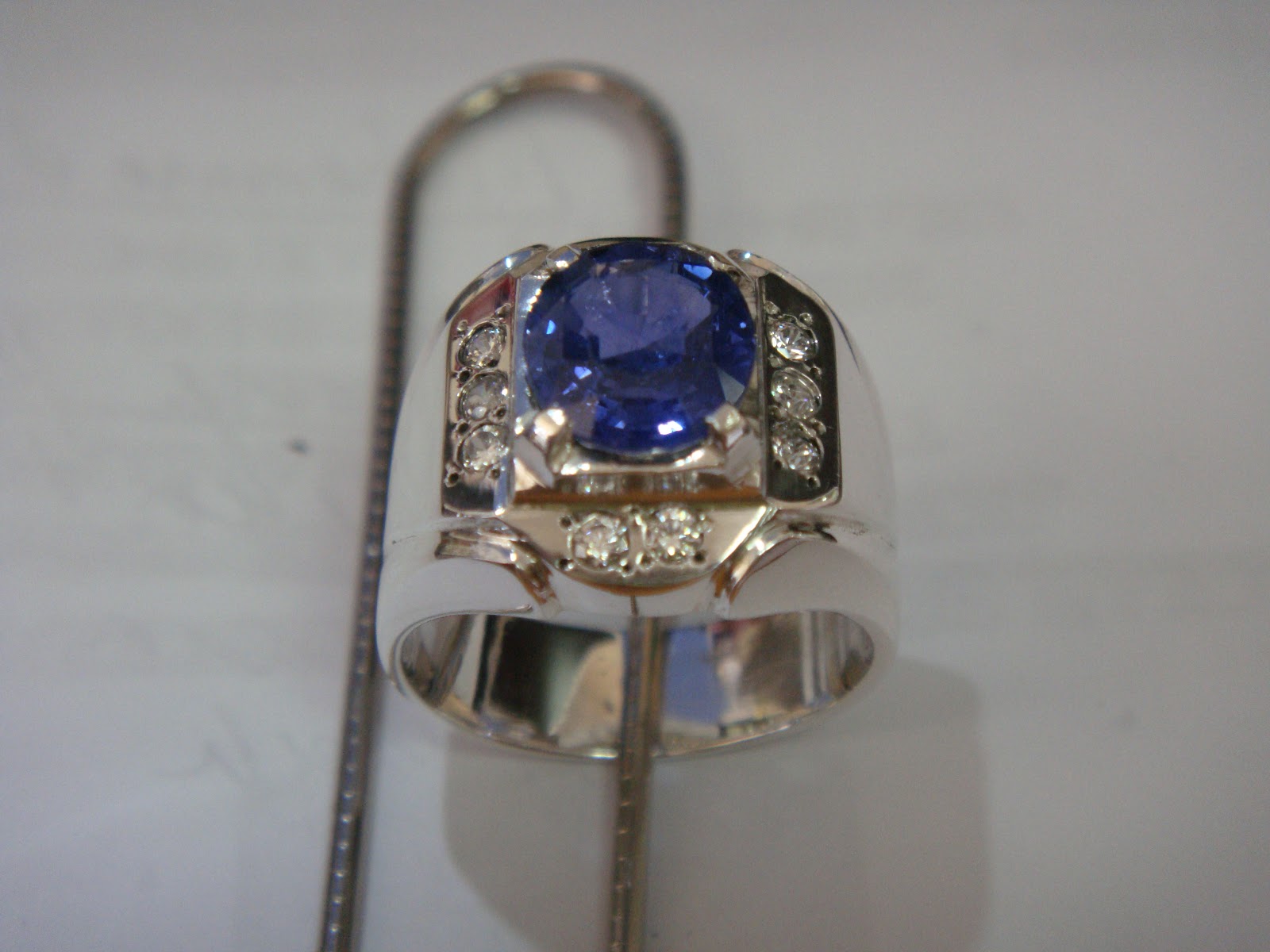 Permata Zamrud, Delima, Nilam Sri Lanka