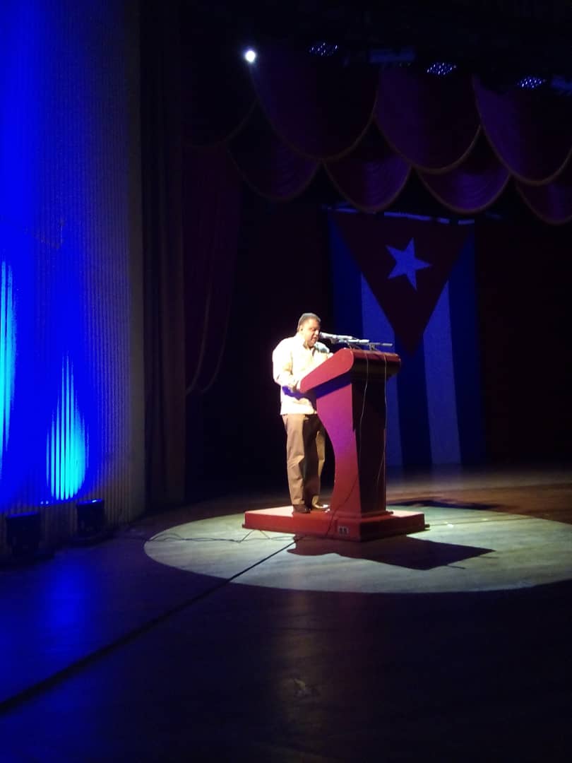 Dedican a los educadores graduación 46 del IPVCE Vladimir Ilich Lenin