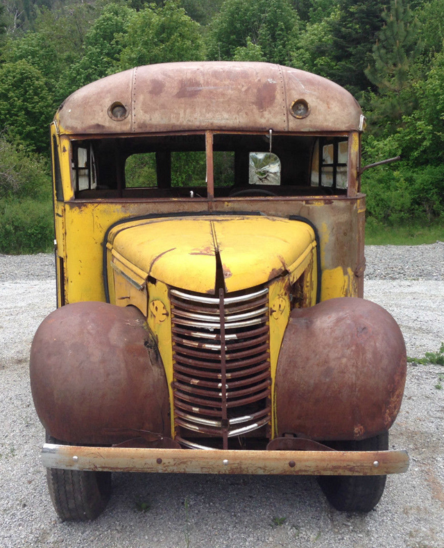 247 AUTOHOLIC: Sunday Busszz - 1939 Chevrolet School Bus