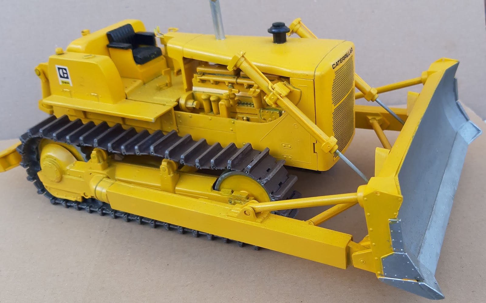 Caterpillar D8H - Ready For Inspection - Vehicles - Britmodeller.com