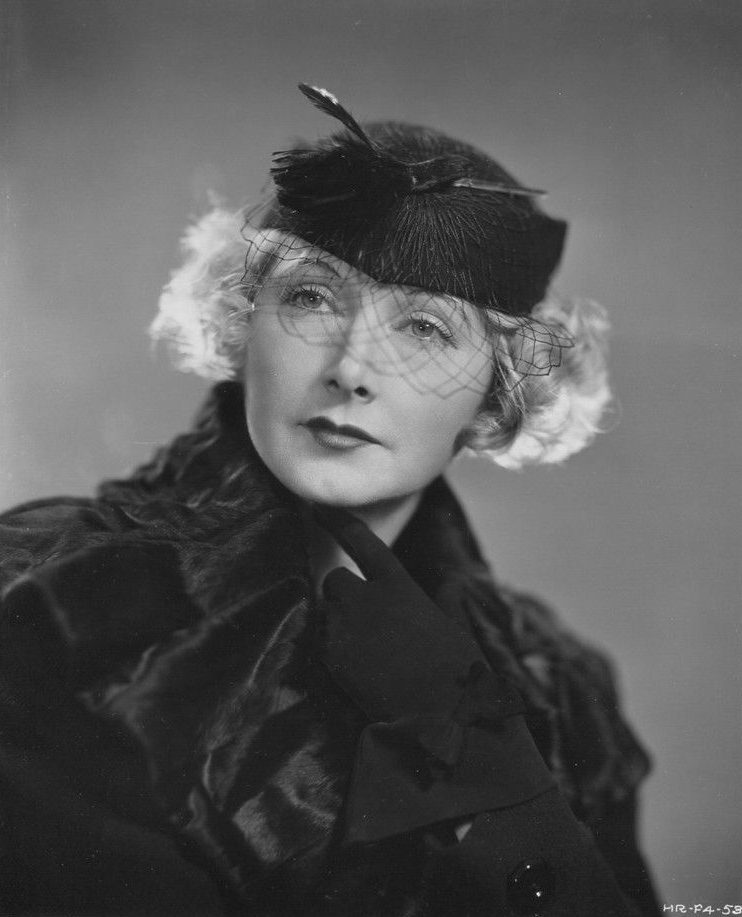 It's The Pictures That Got Small ...: THE MONDAY GLAMOUR 15!