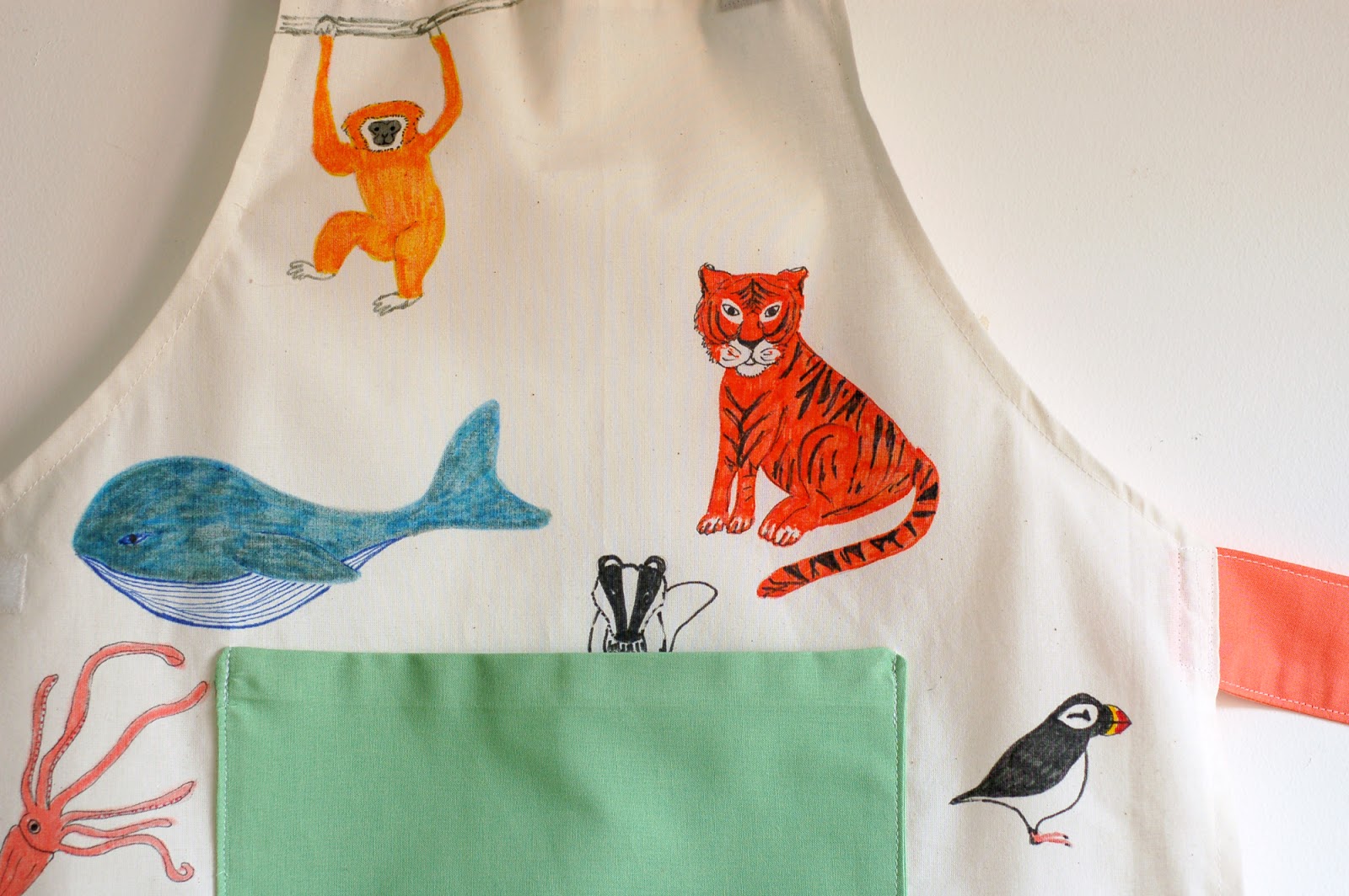 mundo flo: Shop update: children's aprons