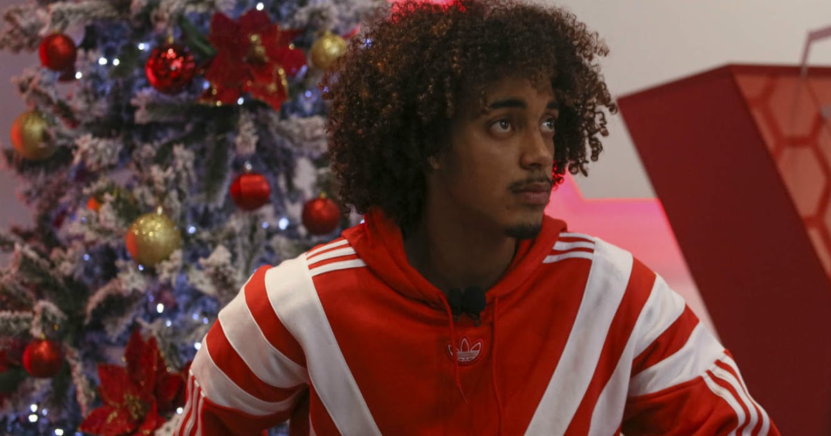 TOMÁS TAVARES: "ESTOU A APRENDER COM OS MELHORES"