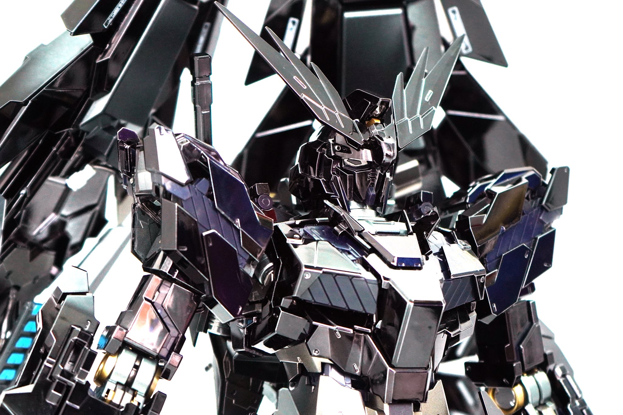 MASTER MIND - "STRICT G" - PG 1/60 UNICORN GUNDAM "PHENEX"