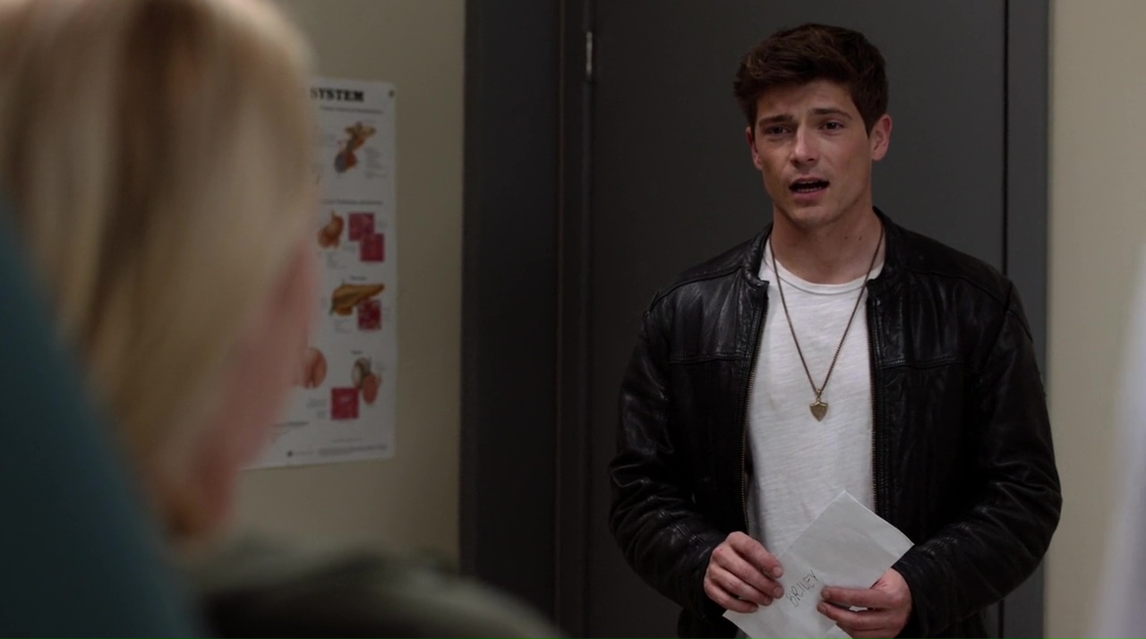 ausCAPS: Austin James shirtless in Emerson Heights