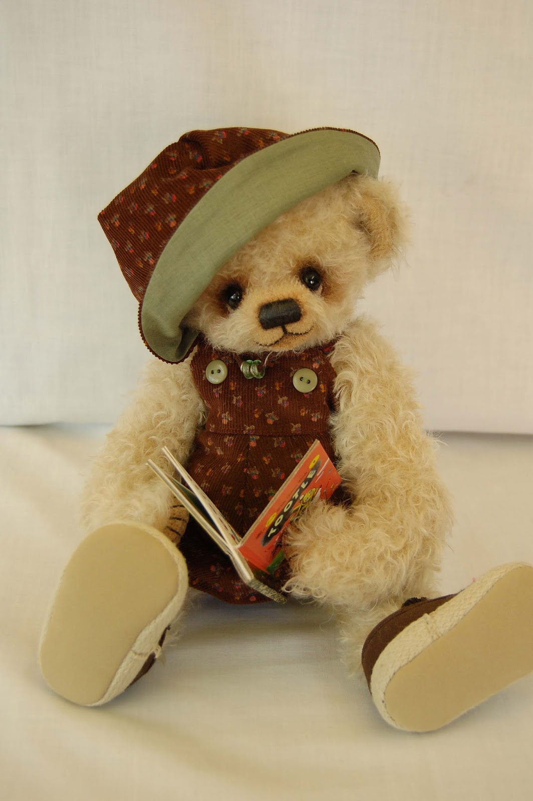 "The kids and teddy too": All ready for school~~