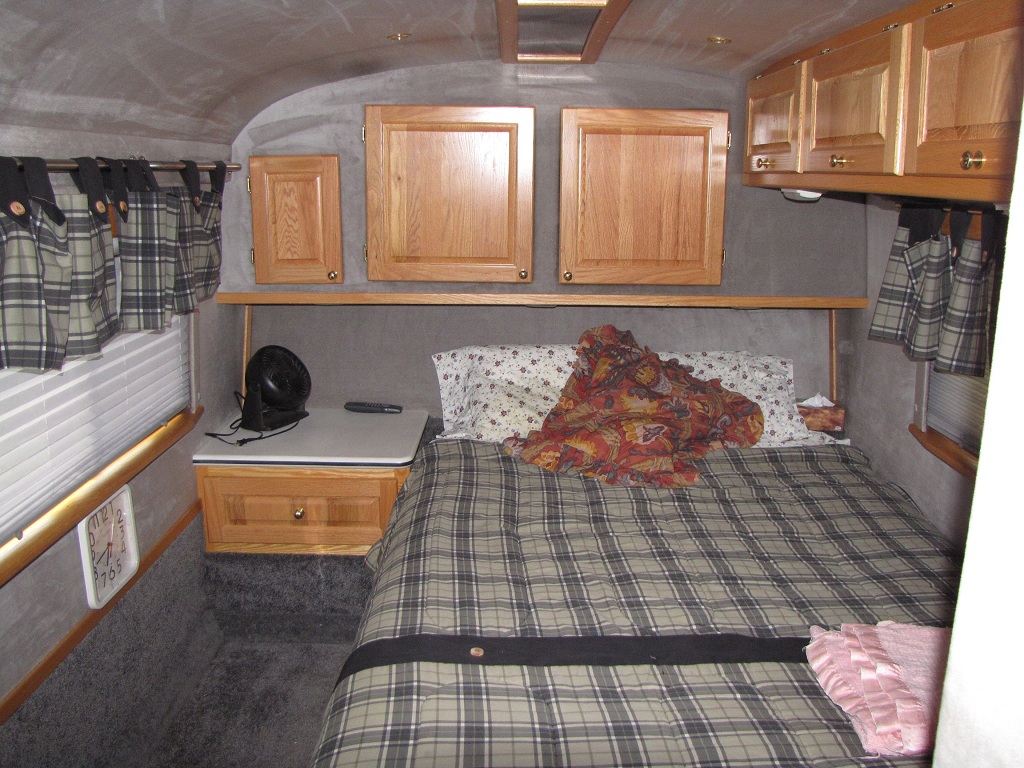 1969 MCI Bus: 1969 MCI Bus Conversion