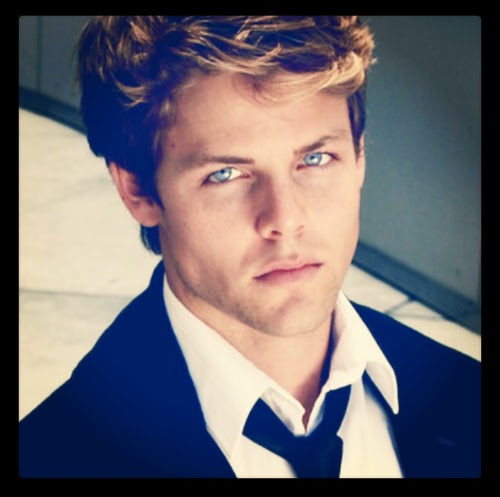 Los Ojos del Espectador: Lachlan Buchanan