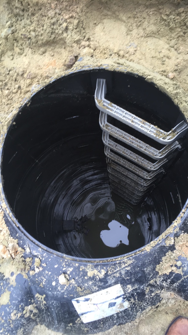 Week 16 [maand 4] - Plaatsen pomp afrit, regenput & aanvullen zand (1 ...