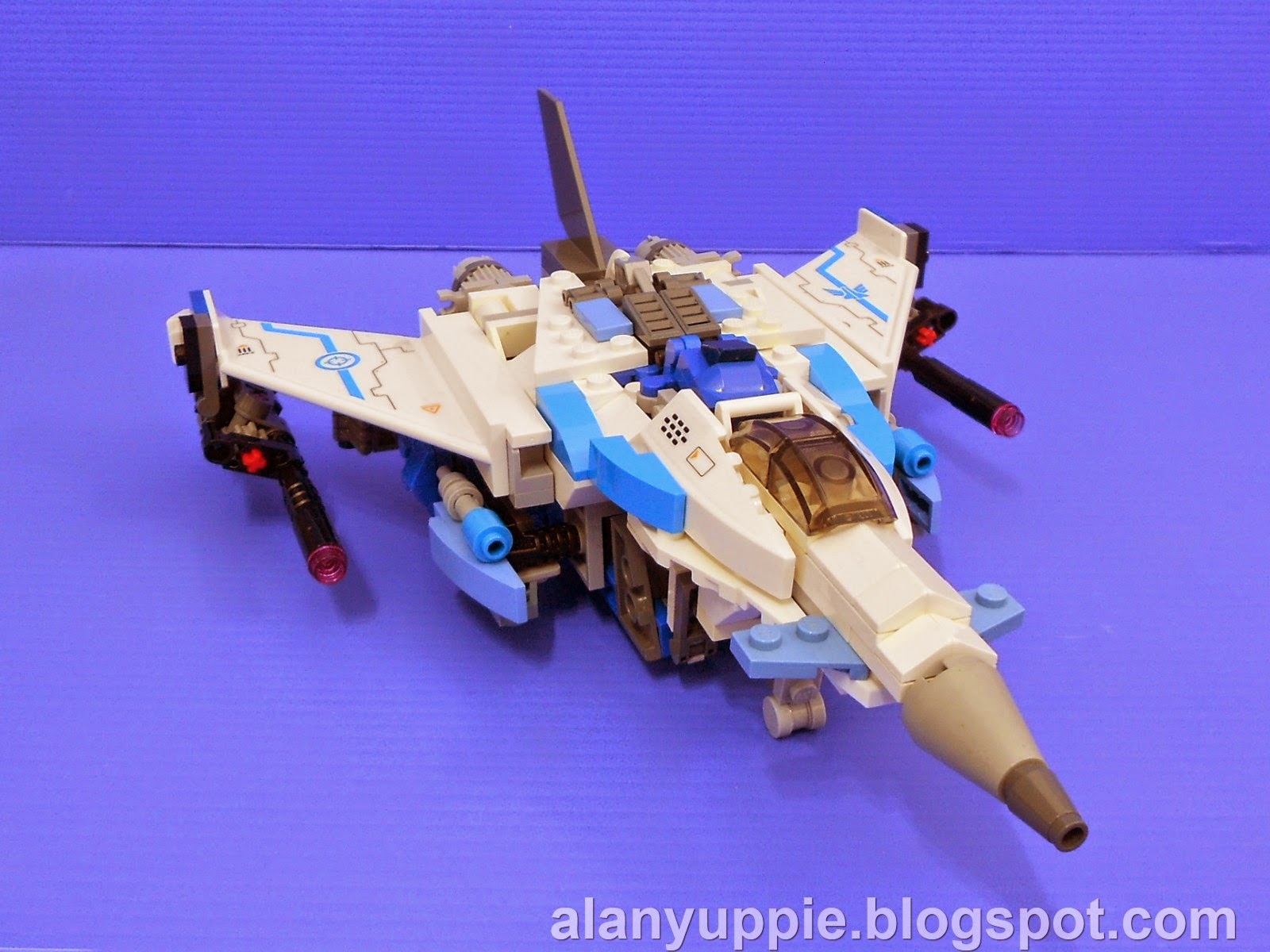 Alanyuppie's LEGO Transformers: LEGO Dreadwind