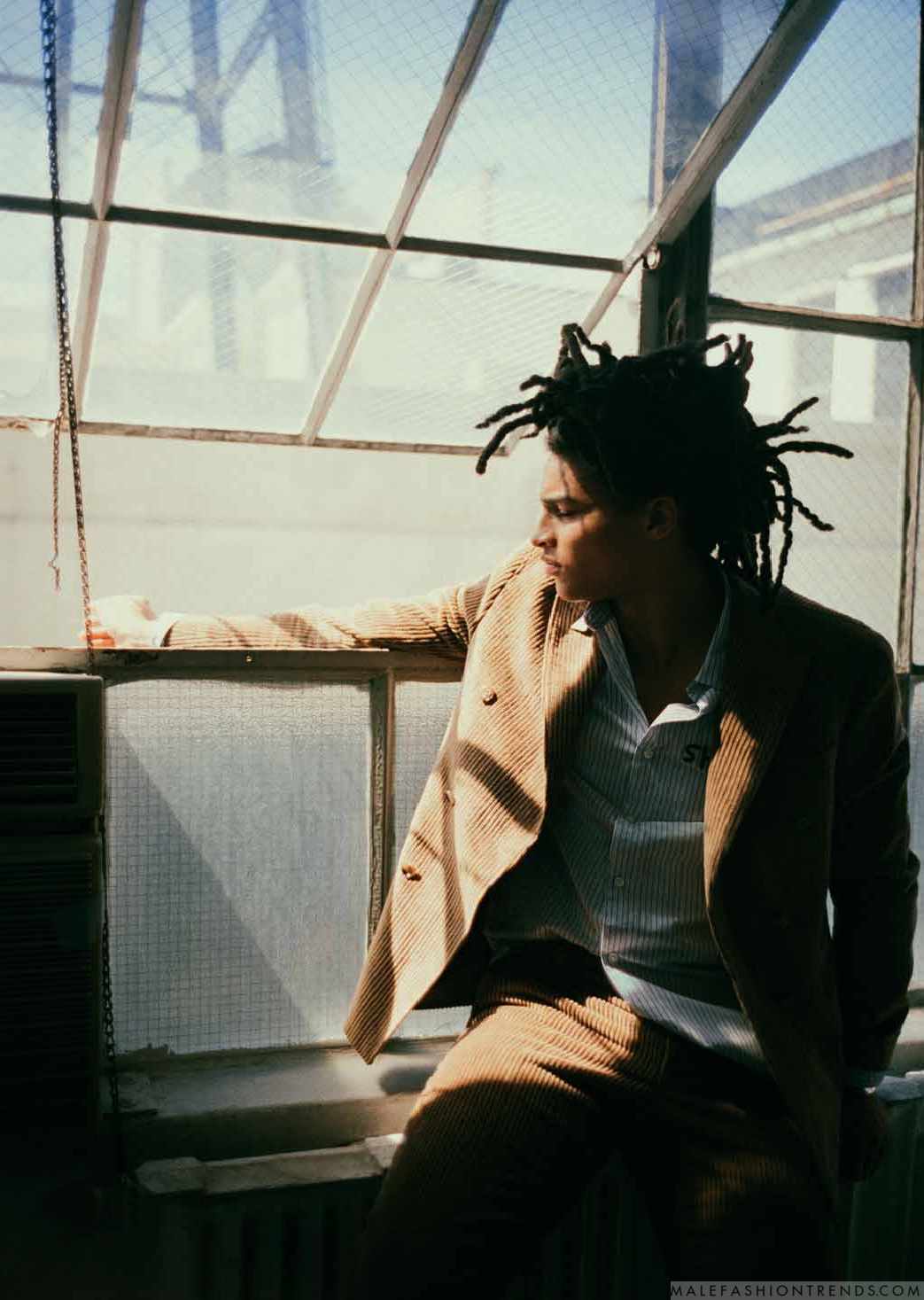 Malcom Evans luce el nuevo estilo americano para EUROMAN Magazine