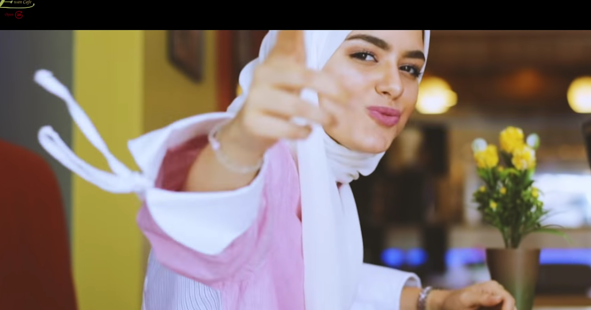 Saudi Rapper Leesa Returns with a Sweet Café Flow